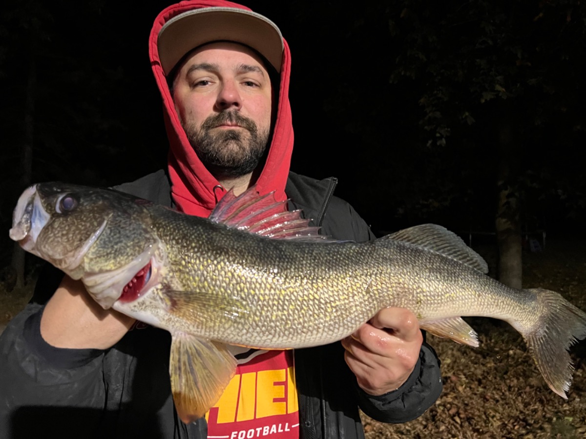 ROBERT LONG's Master Angler Walleye